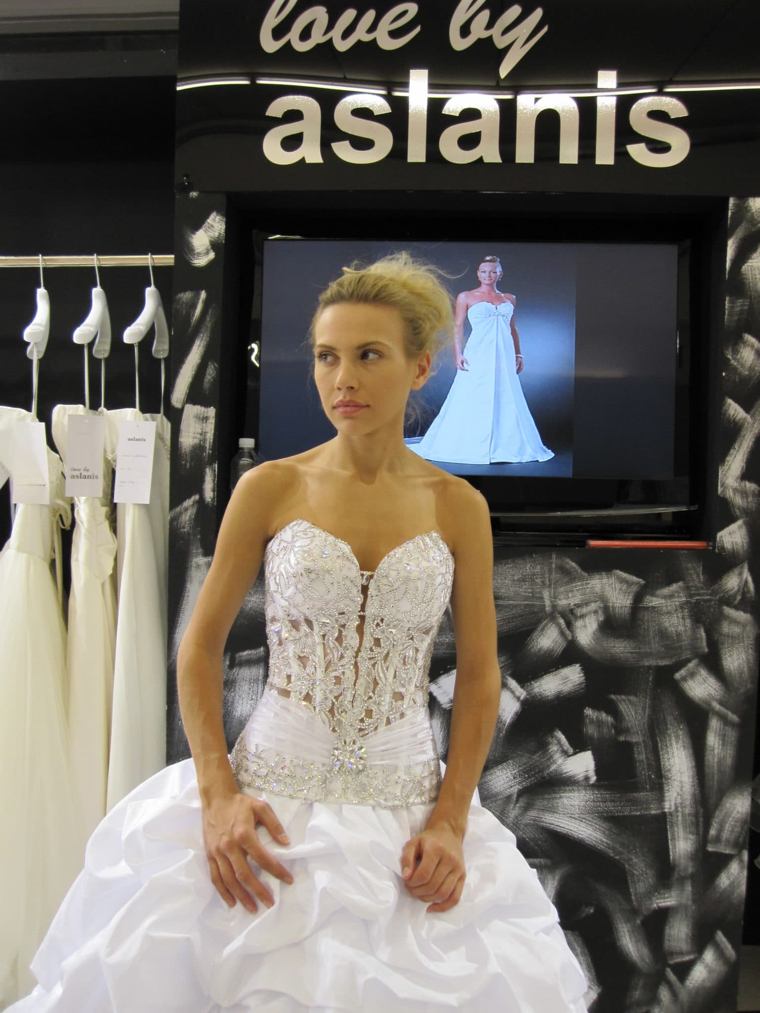 Νυφικά Aslanis 6 - Γάμος & Βάπτιση στο Ηράκλειο Κρήτης